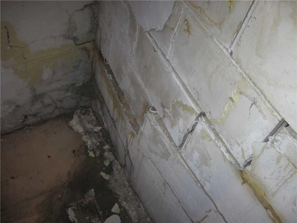 Foundation Repair - Repairing Extremely Damaged Walls in a Waverly Home ...