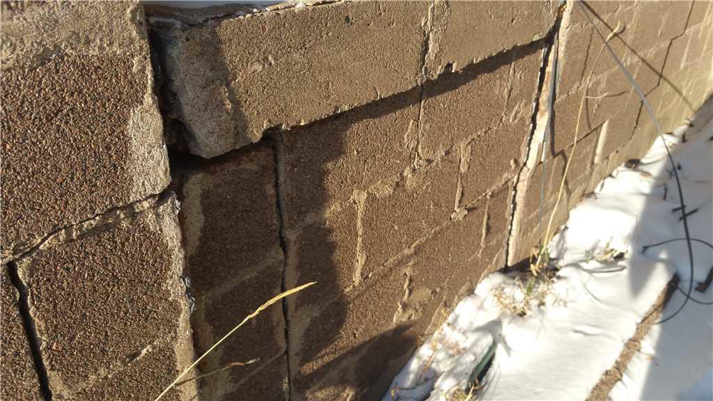 Foundation Repair - Foundation Damage at Duluth Minnesota Hillside Home ...