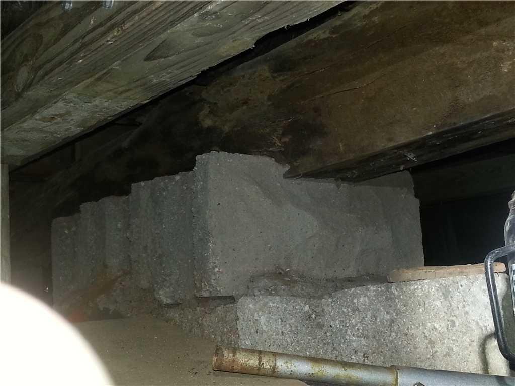 Foundation Repair - Rotting Support Beam in Thebes, Illinois Crawl ...