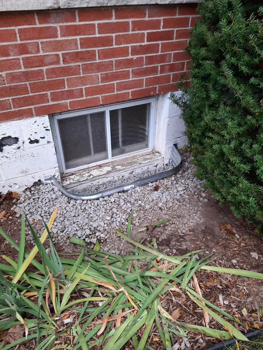 Window well waterproofing in Dundas, ON - Galvanized window wells