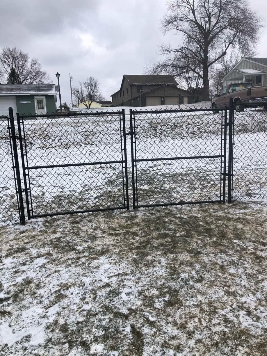 Pro Fence & Railing - Residential Fencing - 5' Chain Link Black 3 Gates