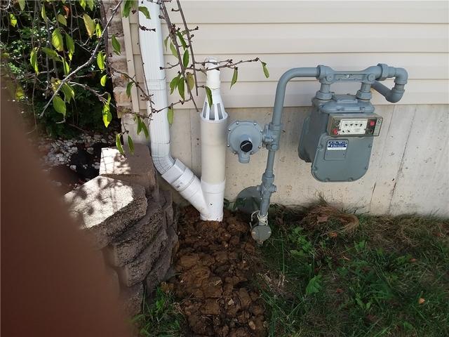 Basement Waterproofing - Installing WaterGuard and TripleSafe - IceGuard